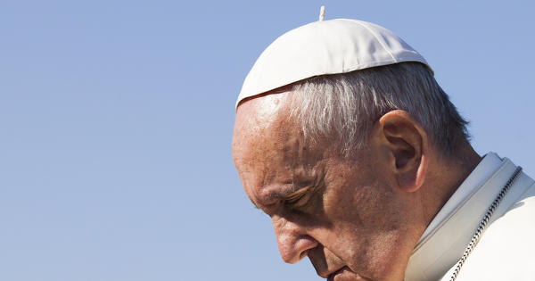 A pápa humorért imádkozik, mivel fontos találkozóra készül ...