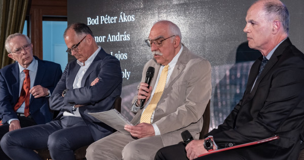 Bokros Lajos: Magyarországon államcsőd nem fenyeget – de a növekedés ...