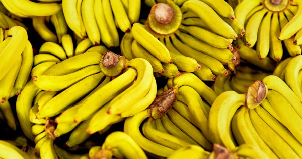 Talán mégsem tűnik el a boltokból a világ legnépszerűbb gyümölcse ...